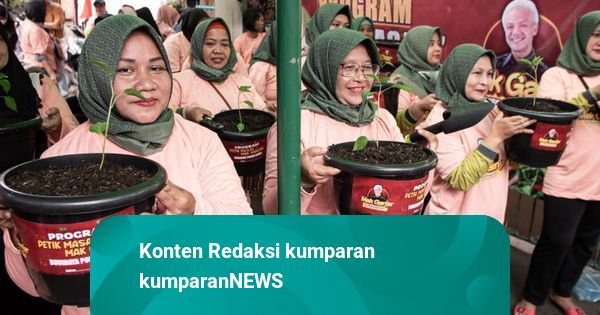 Emak-emak di Cengkareng Antusias Dukung Program Petik Masak Relawan Mak Ganjar | kumparan.com